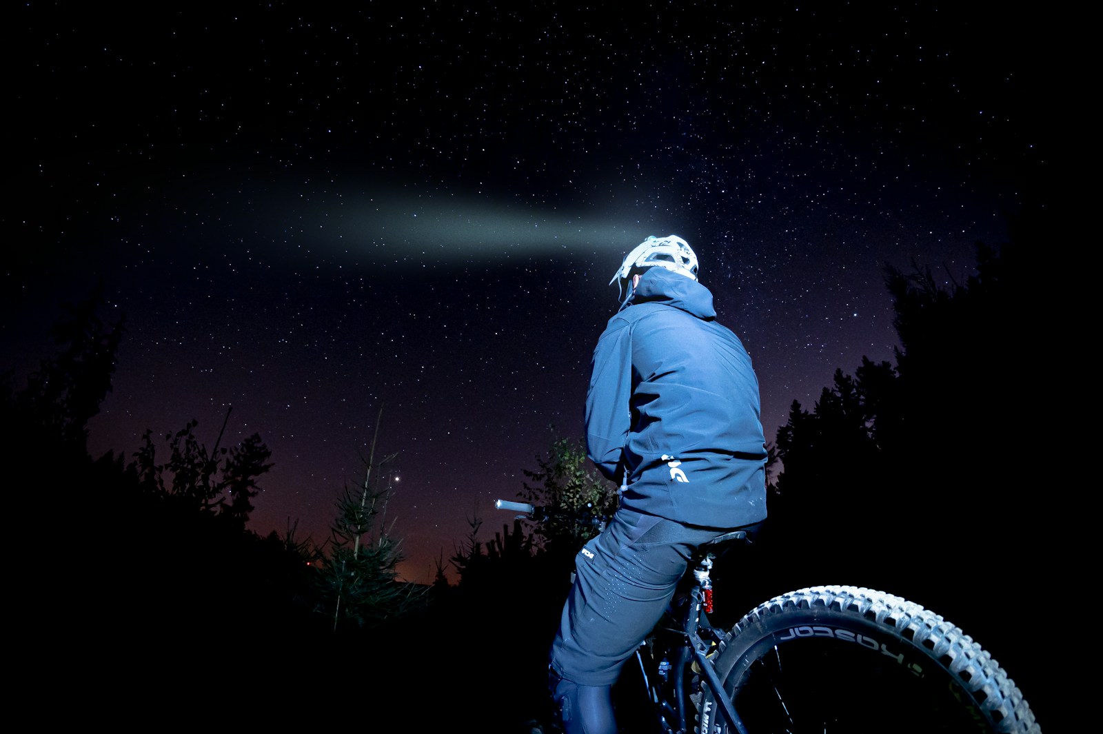 Night Riding Skills for Mountain Bikers - Mountain Peddlers